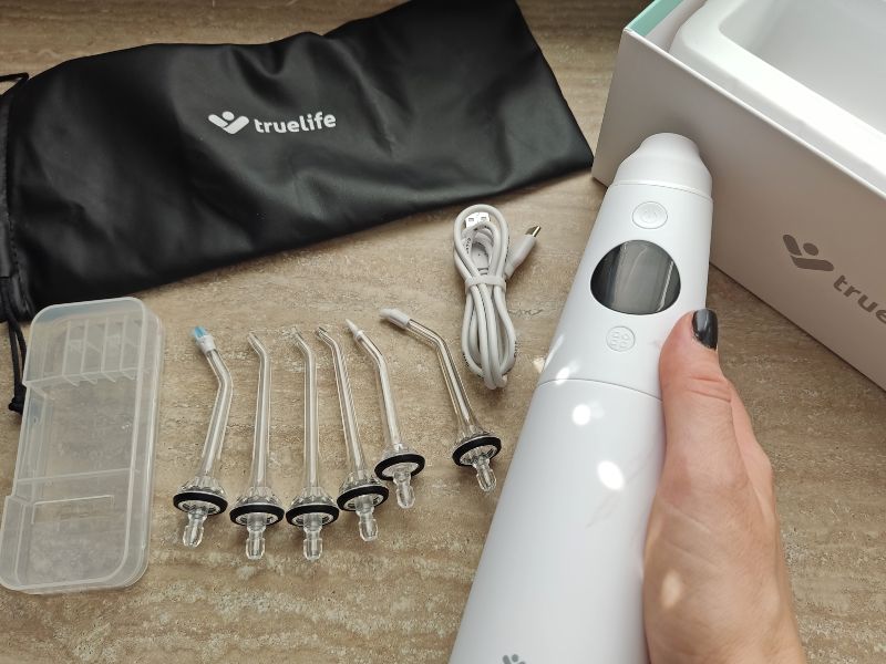 Ústna sprcha TrueLife AquaFloss Compact C300 White - recenzia